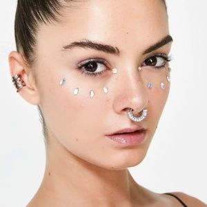 Dolls Kill | Jewelry | Stoned Septum Ring | Poshmark